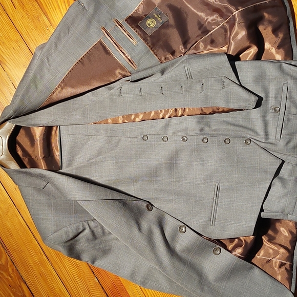 Caravelli | Suits & Blazers | Mens Vested Suit 46s Nwt | Poshmark